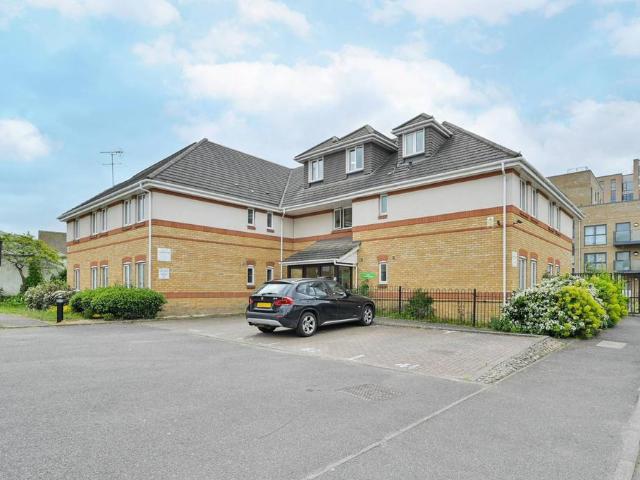 2 bedroom flat for sale