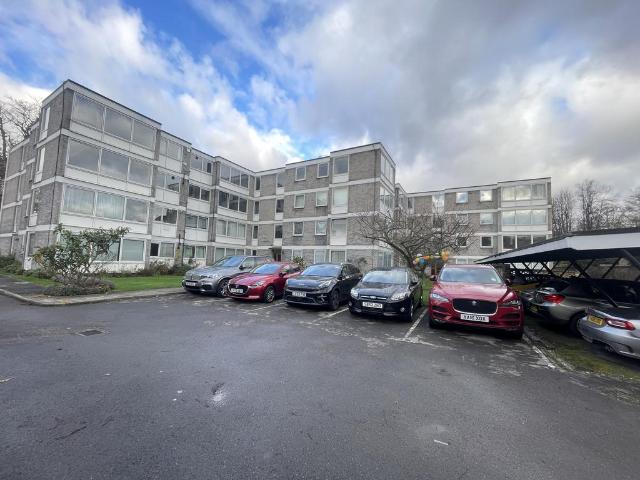 2 bedroom flat for sale