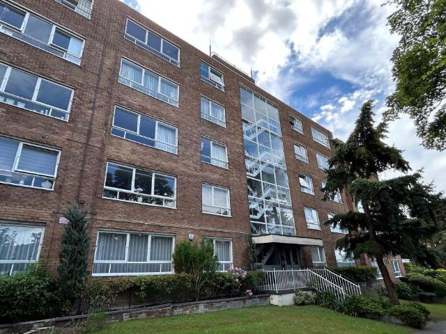 2 bedroom flat for sale