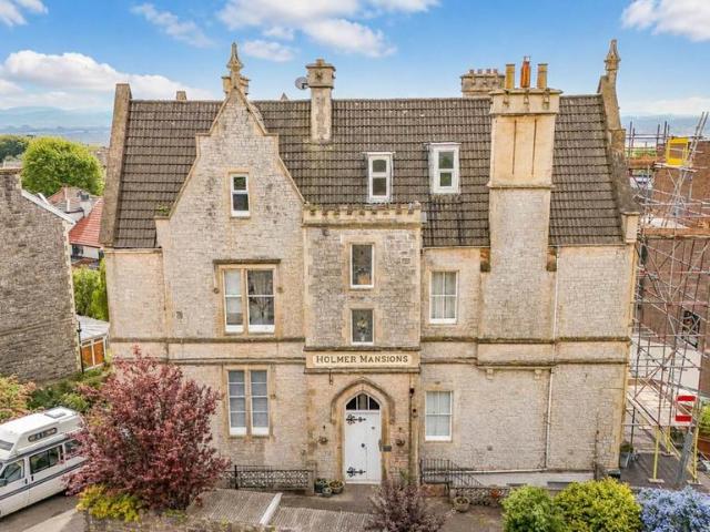 2 bedroom flat for sale