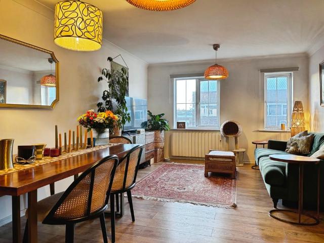 2 bedroom flat for sale
