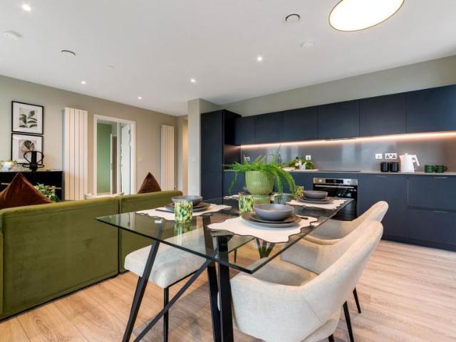2 bedroom flat for sale
