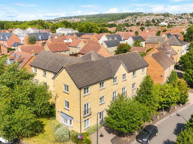 2 bedroom flat for sale