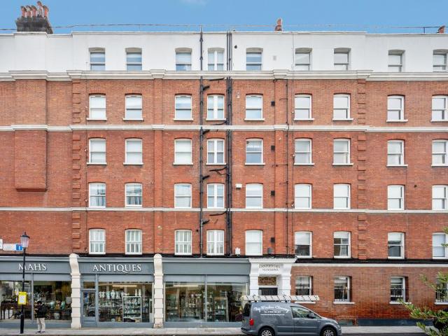 2 bedroom flat for sale