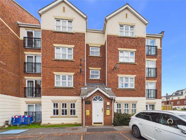 2 bedroom flat for sale