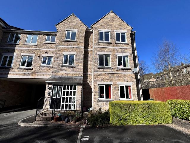 2 bedroom flat for sale