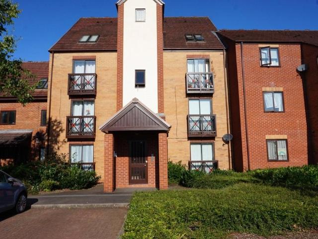 2 bedroom flat for sale