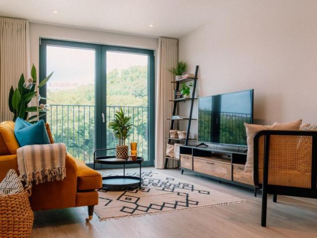 2 bedroom flat for sale