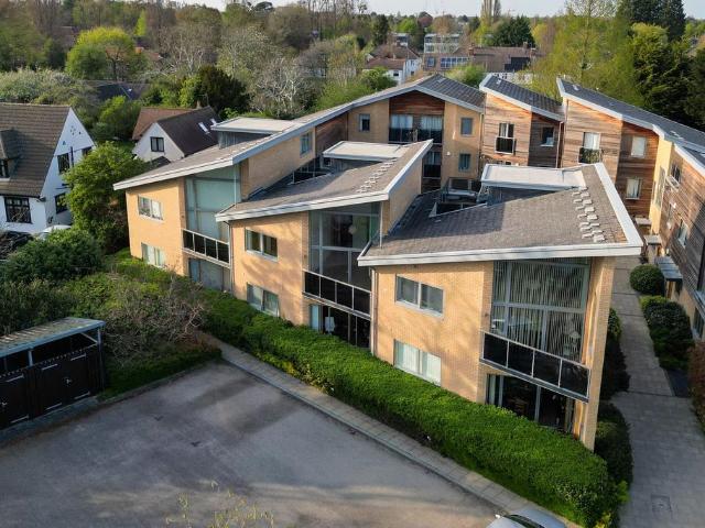2 bedroom flat for sale