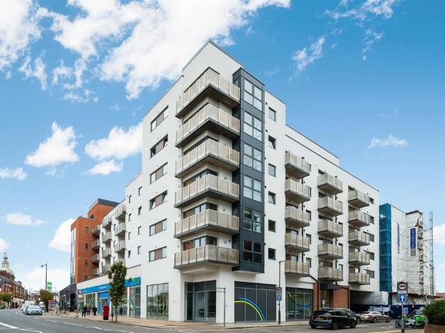 2 bedroom flat for sale