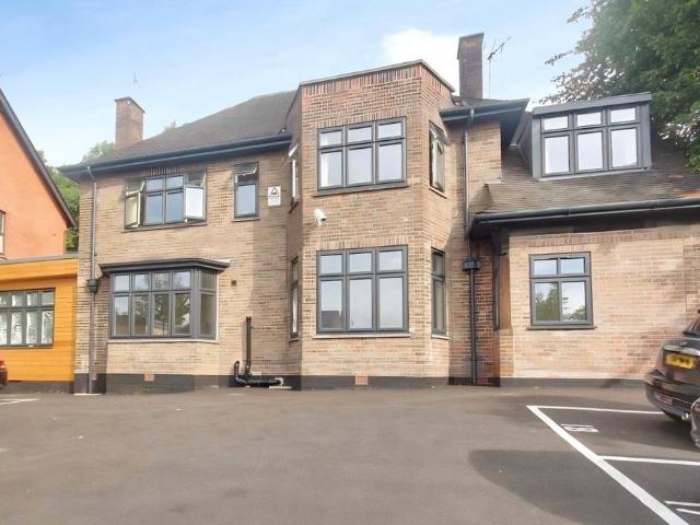 2 bedroom flat for sale