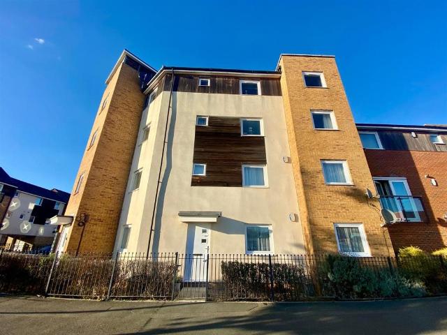 2 bedroom flat for sale