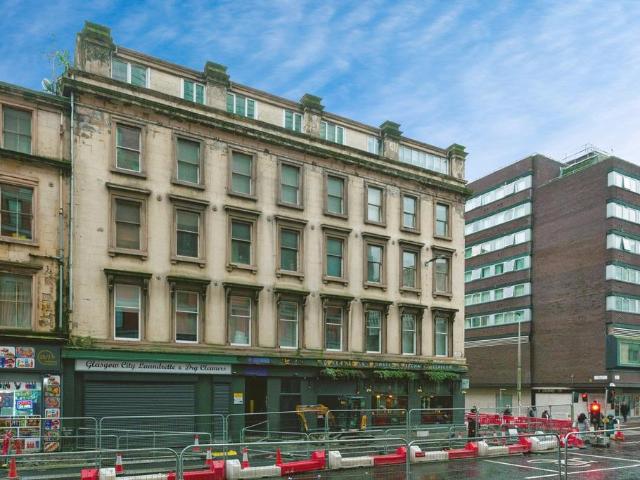 2 bedroom flat for sale