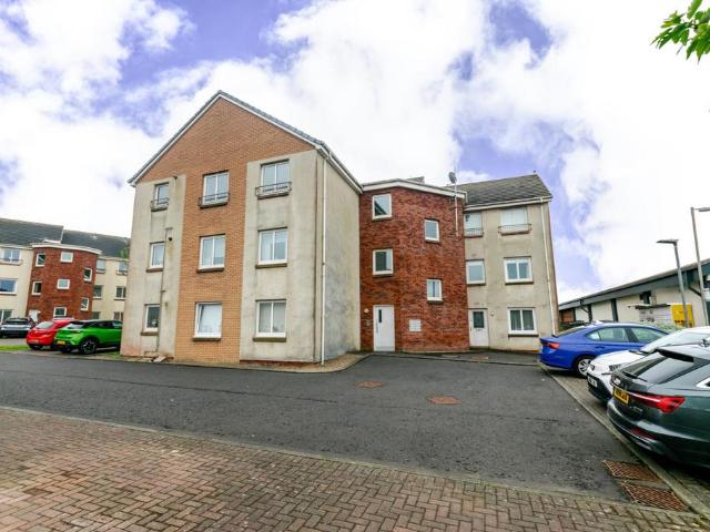 2 bedroom flat for sale