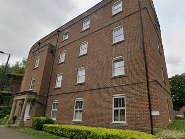 2 bedroom flat for sale