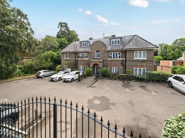 2 bedroom flat for sale
