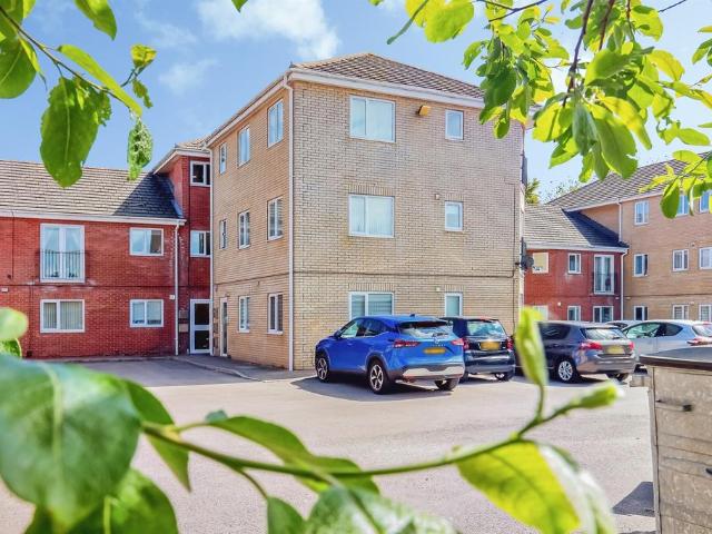 2 bedroom flat for sale