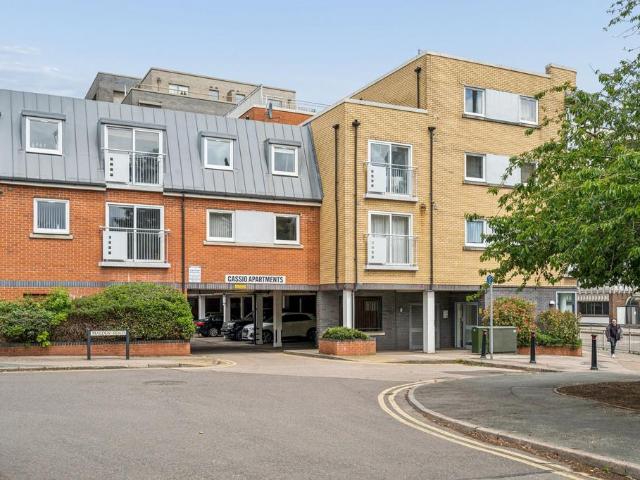 2 bedroom flat for sale