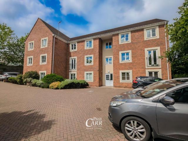 2 bedroom flat for sale