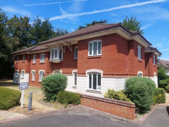 2 bedroom flat for sale