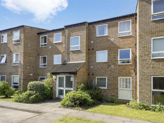 2 bedroom flat for sale