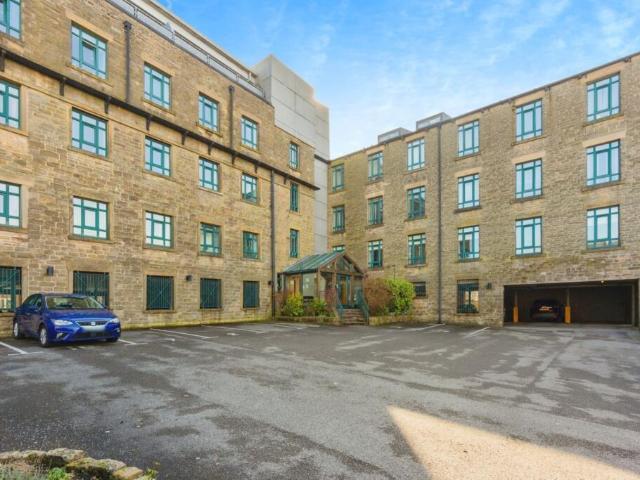 2 bedroom flat for sale