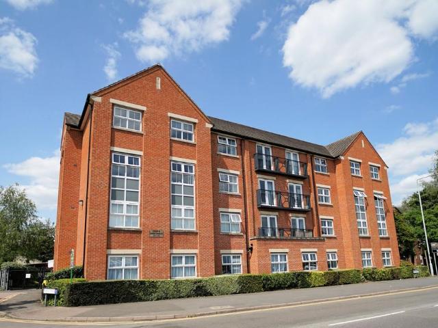 2 bedroom flat for sale