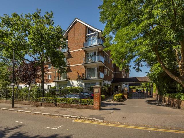 2 bedroom flat for sale
