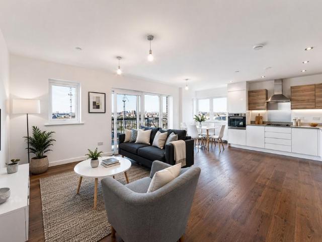2 bedroom flat for sale