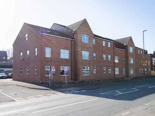 2 bedroom flat for sale