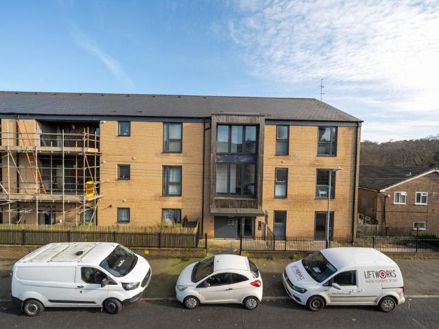 2 bedroom flat for sale