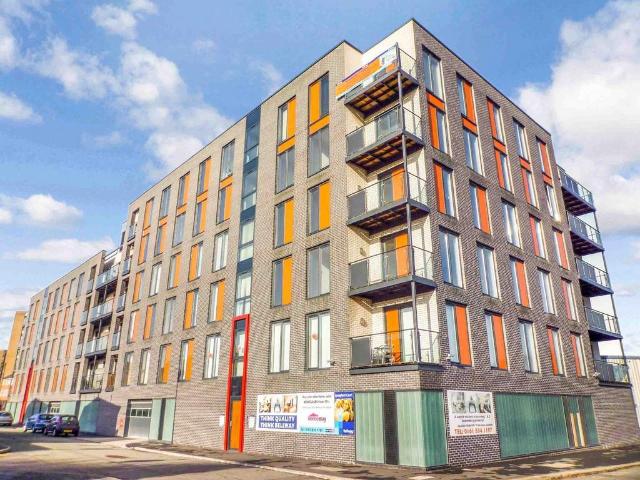 2 bedroom flat for sale