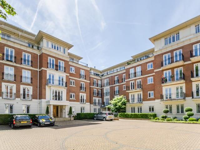 2 bedroom flat for sale