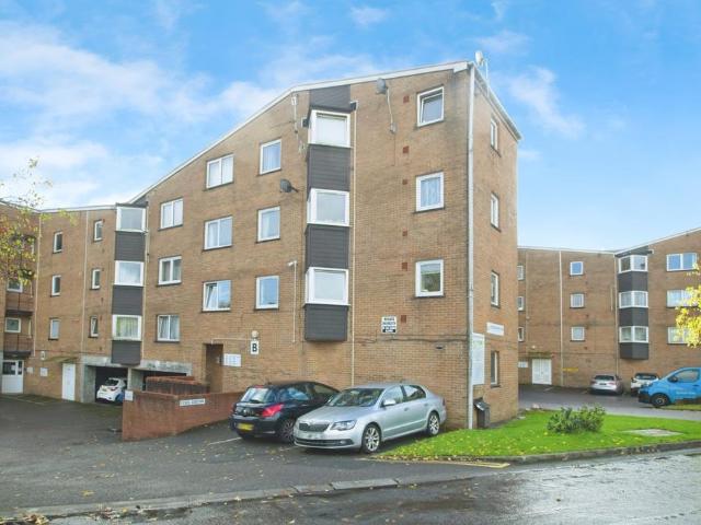 2 bedroom flat for sale