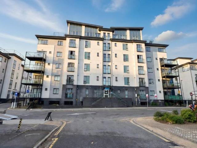 2 bedroom flat for sale