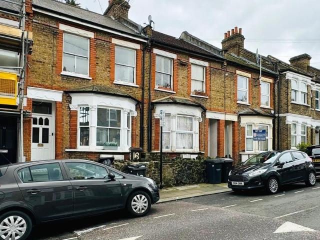 2 bedroom flat for sale