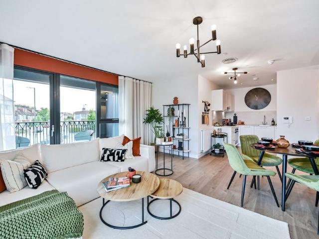 2 bedroom flat for sale