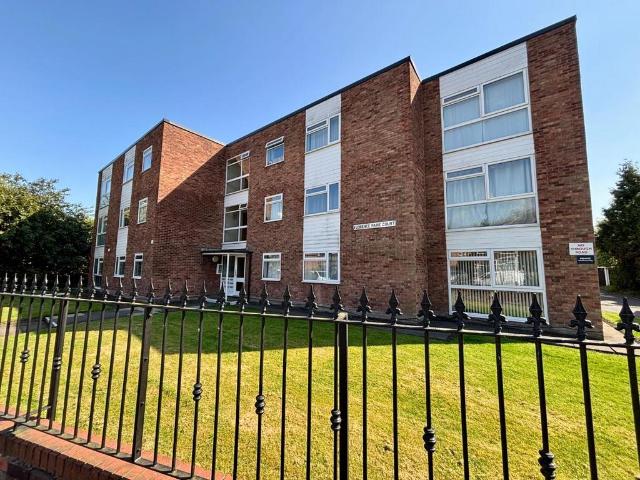 2 bedroom flat for sale