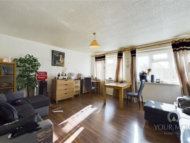 2 bedroom flat for sale