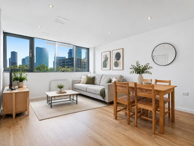 2 bedroom flat for sale