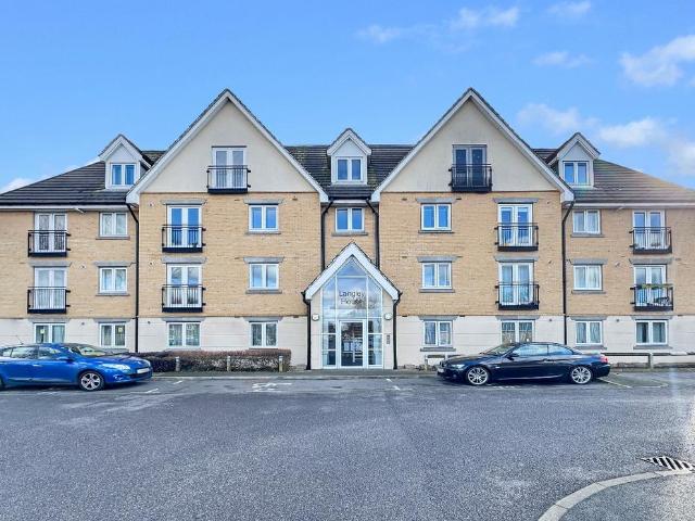 2 bedroom flat for sale
