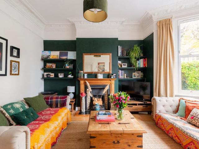 2 bedroom flat for sale