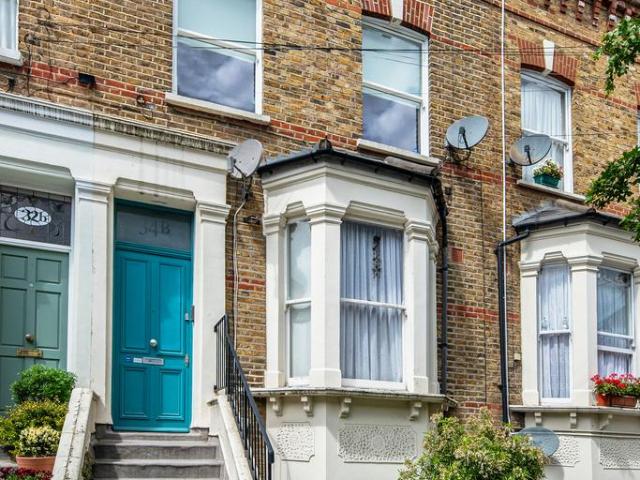 2 bedroom flat for sale