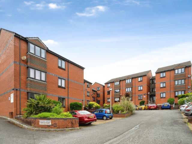 2 bedroom flat for sale