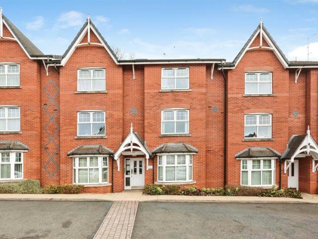 2 bedroom flat for sale