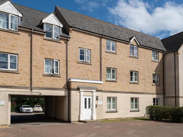 2 bedroom flat for sale