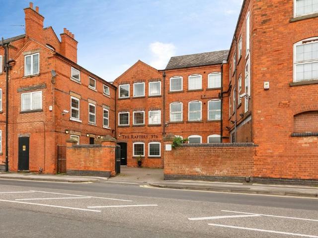 2 bedroom flat for sale