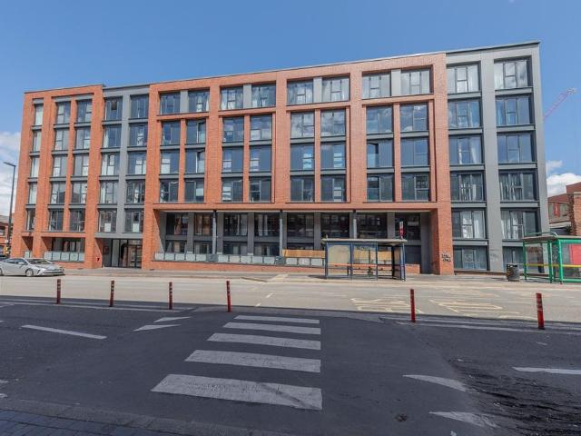2 bedroom flat for sale
