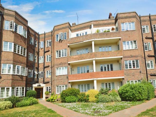 2 bedroom flat for sale