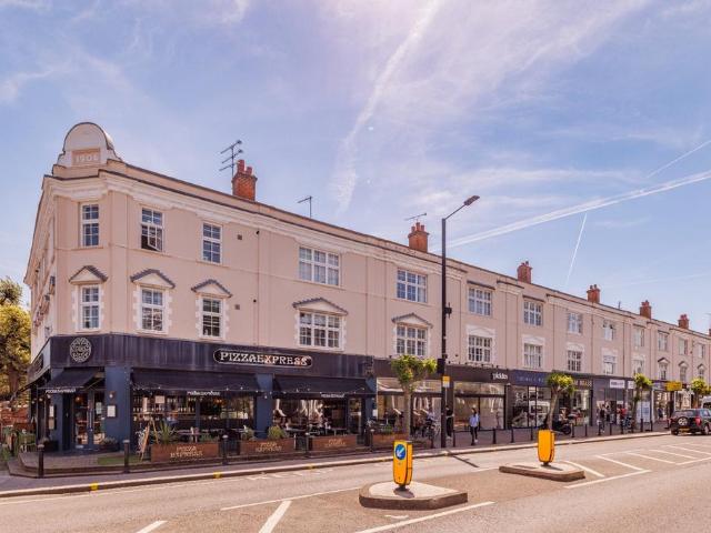 2 bedroom flat for sale